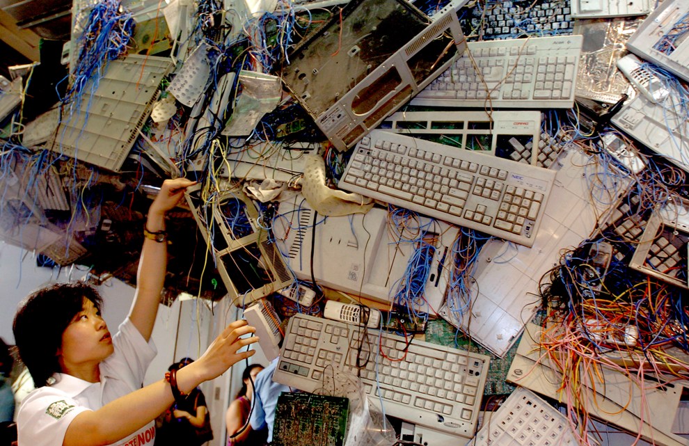 What's wrong with the E-waste trade in the USA - LifeGate