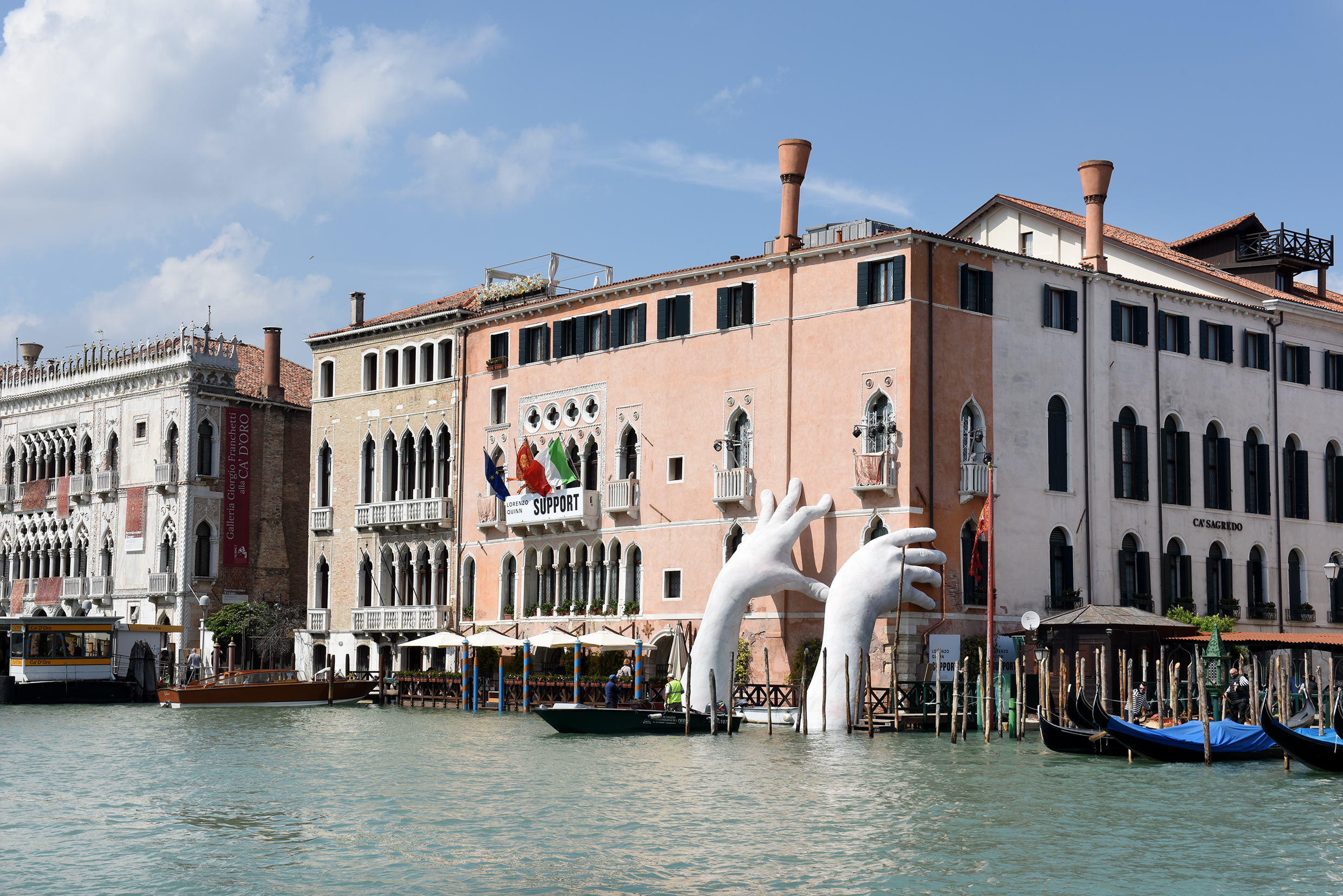 Lorenzo Quinn. Why people are taking notice of giant hands emerging ...