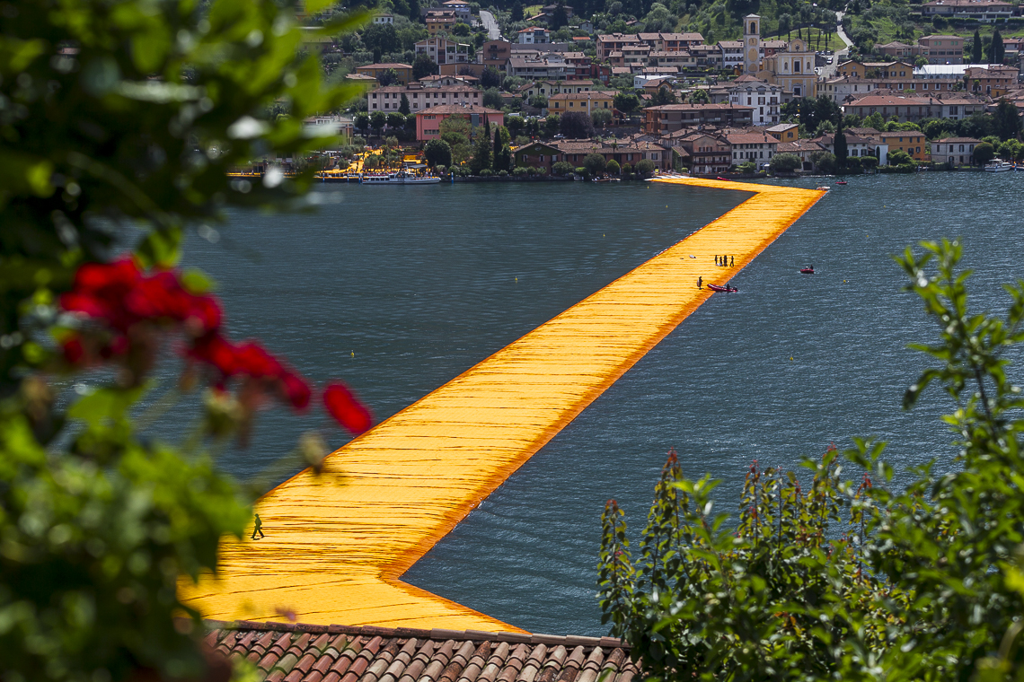 The Floating Piers, Christo’s gift to Lake Iseo | LifeGate